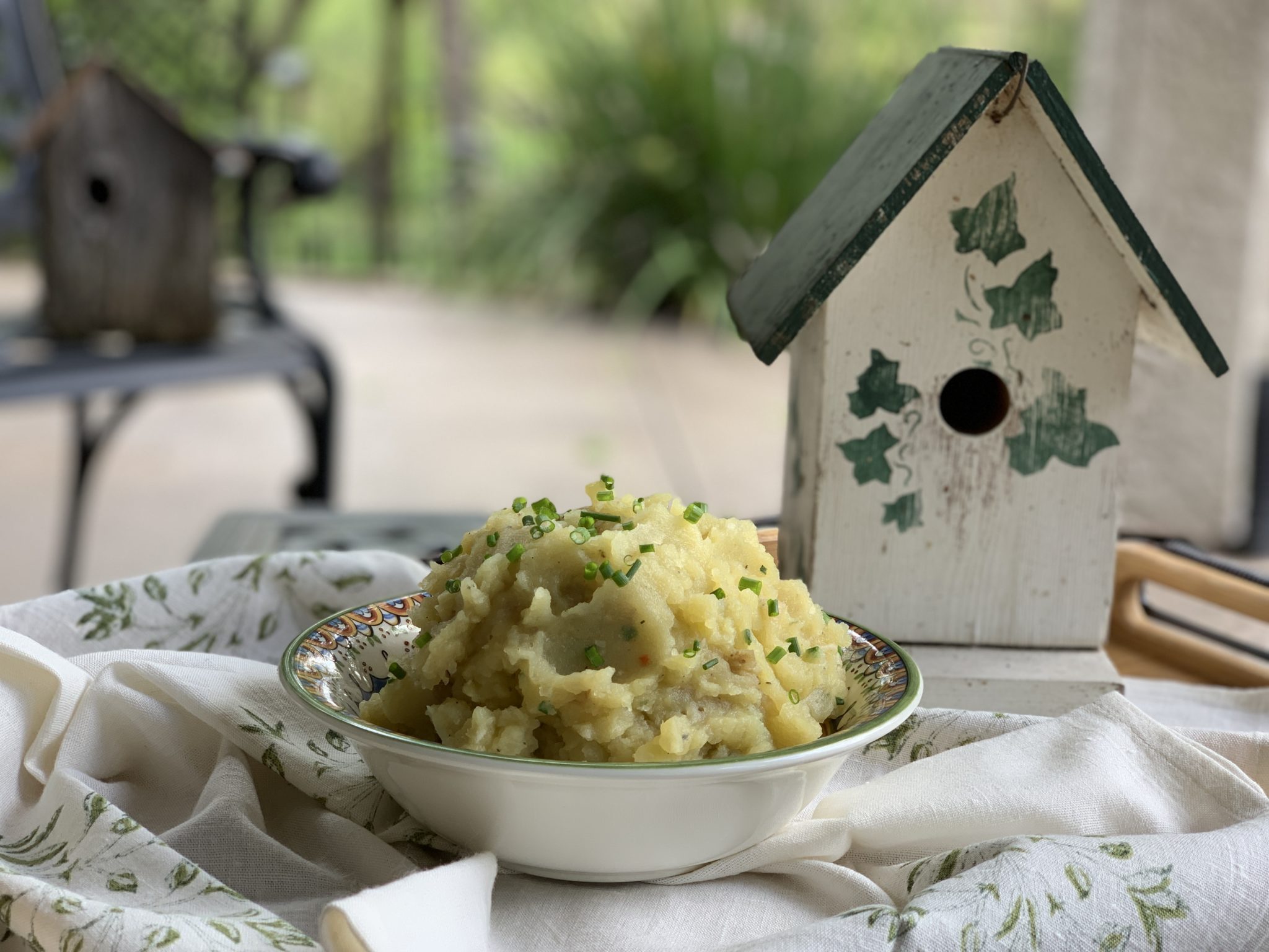 Instant Pot Garlic Mashed Potatoes - Nutmeg Notebook