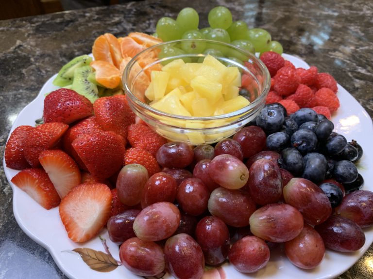 How To Make Tami’s Fruit Turkey Tray! - Nutmeg Notebook